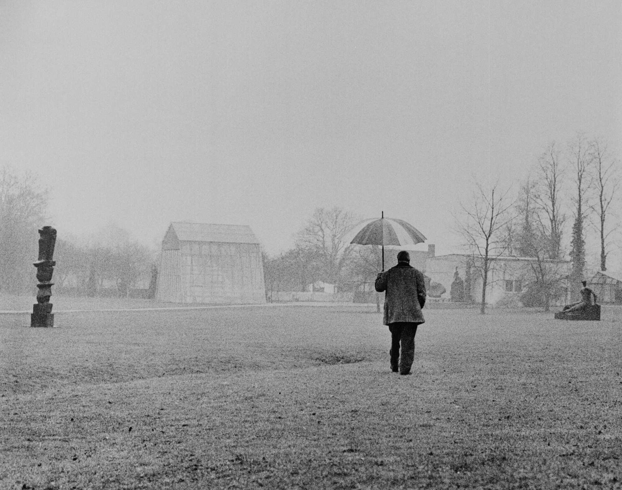 Das zeitlose Vermächtnis von Henry Moore | Sculpture Network