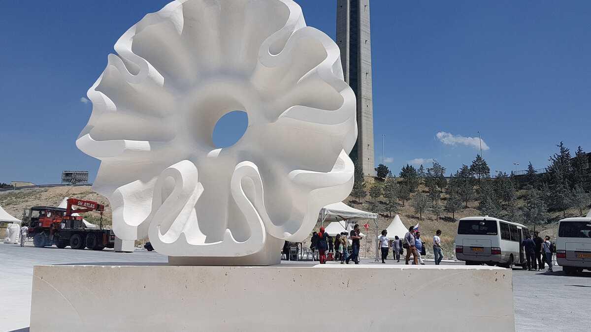Human Evolution Sculpture Network