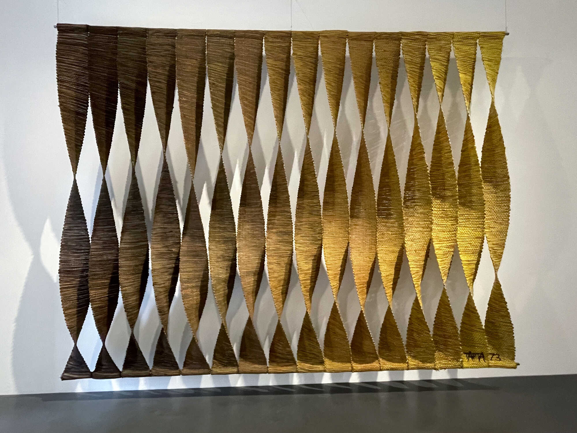 2 Twisted Structure | Sculpture Network