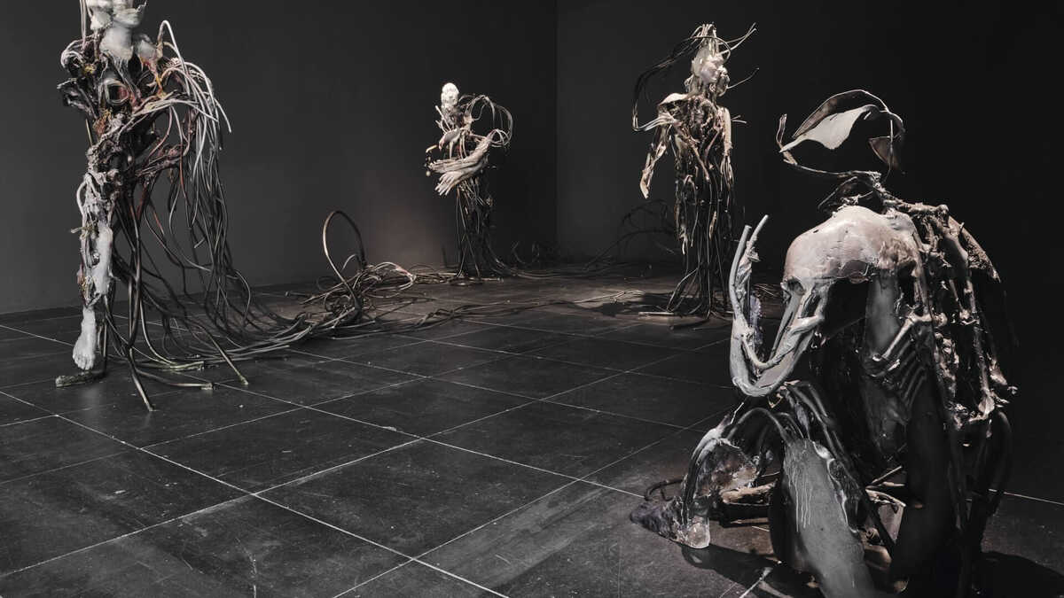 Anatomy of Fragility – Body Images in Art and Science | Sculpture Network