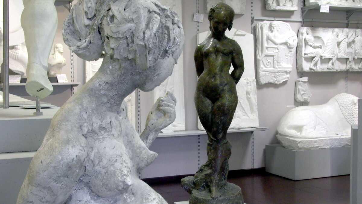 Barbara sitting (plaster) Sofia standing (bronce sculpture) | Sculpture ...